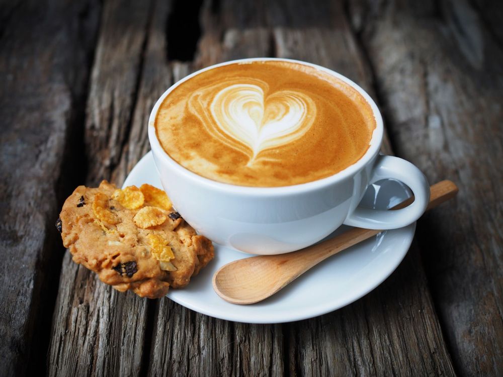 Flat White Vs Latte: 11 Differences You Need to Know